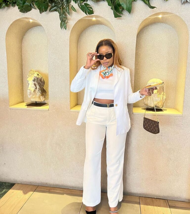 Weekend Chic 33 Stylish Outfits to Rock This Year (20) – Explore Trending