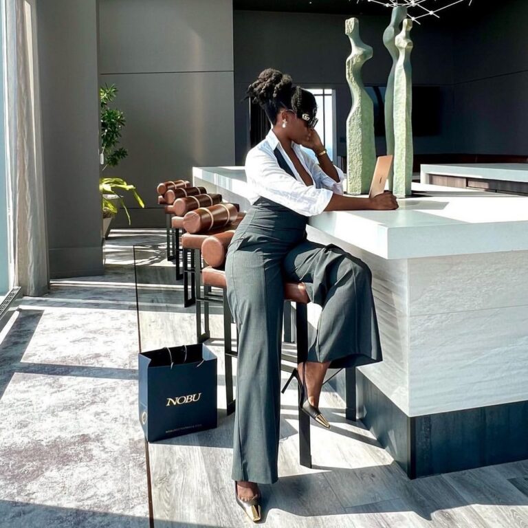 Weekend Chic 33 Stylish Outfits to Rock This Year (29) – Explore Trending