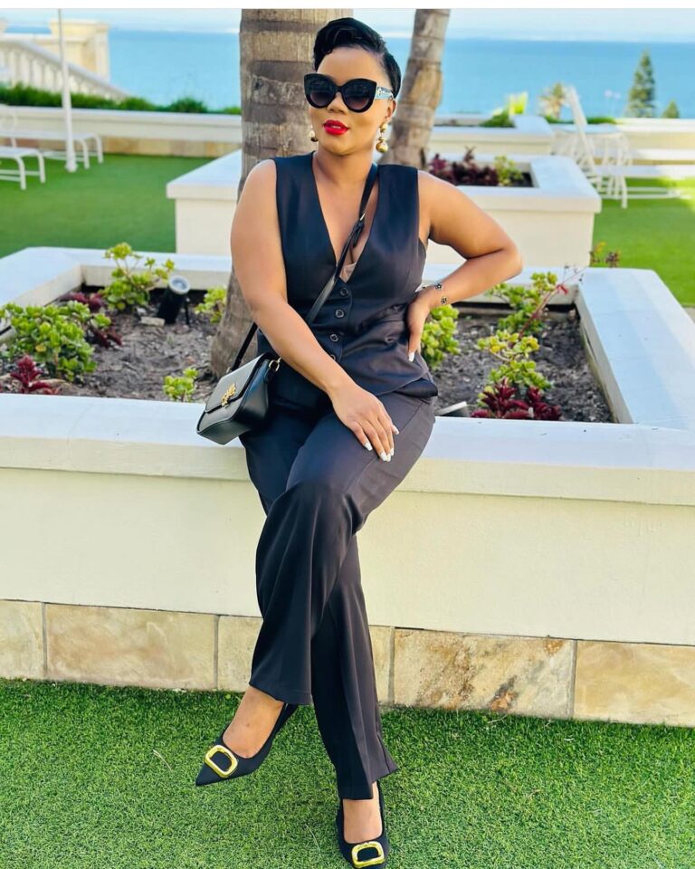 Weekend Chic 33 Stylish Outfits to Rock This Year (9) – Explore Trending