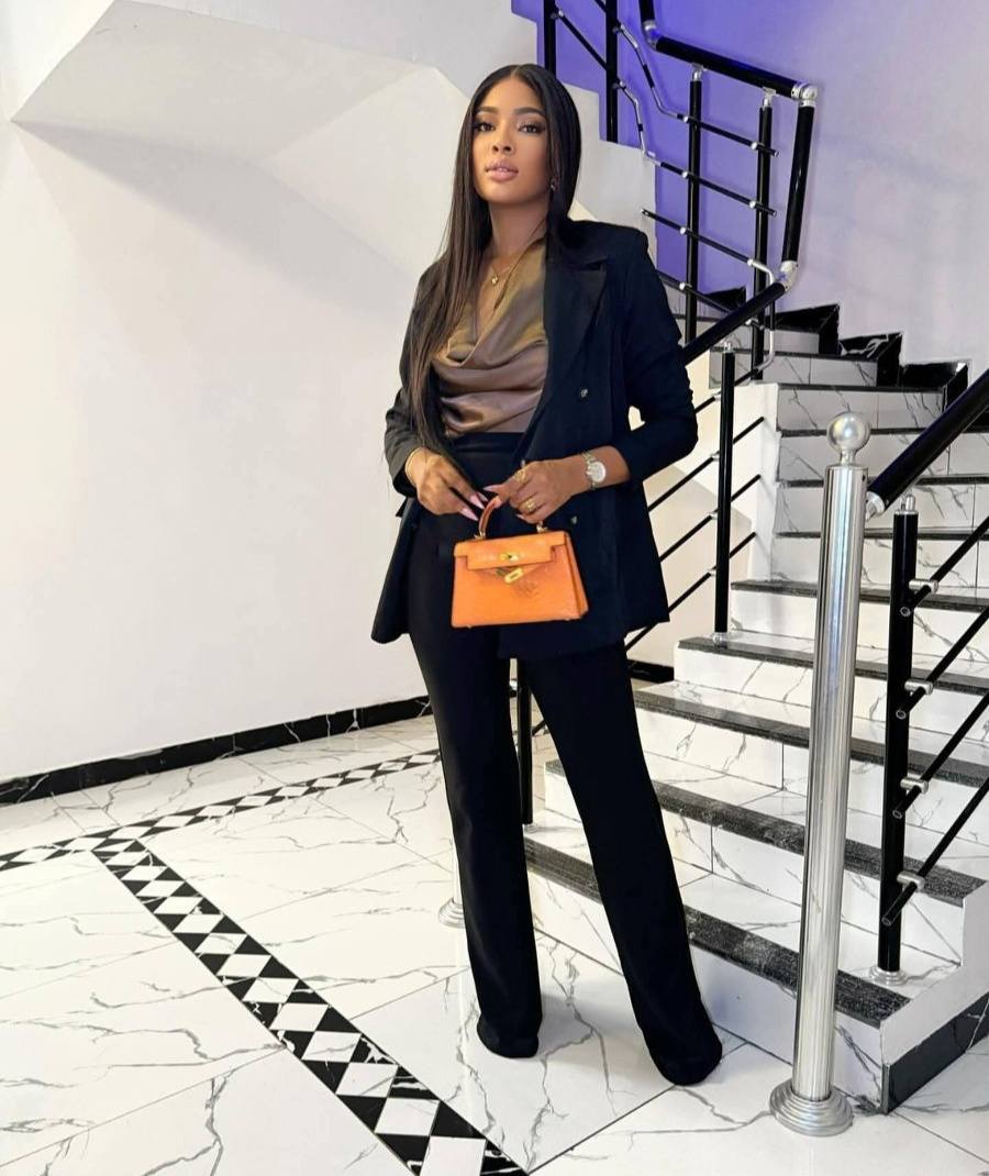 25 PHOTOS Weekend Wardrobe Inspo – Going-Out Looks You’ll Love (20 ...